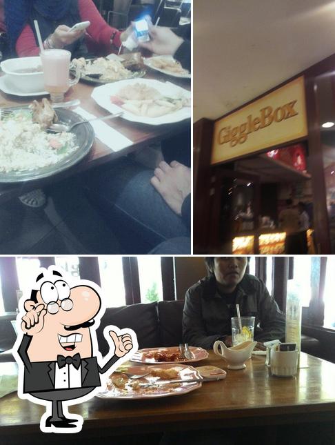 Giggle Box Cafe & Resto, Bandung, Miko Mall - Restaurant reviews