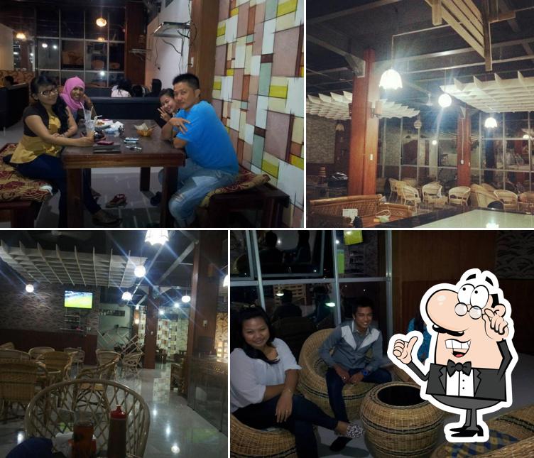 Black & White Cafe, Sibolga - Restaurant reviews