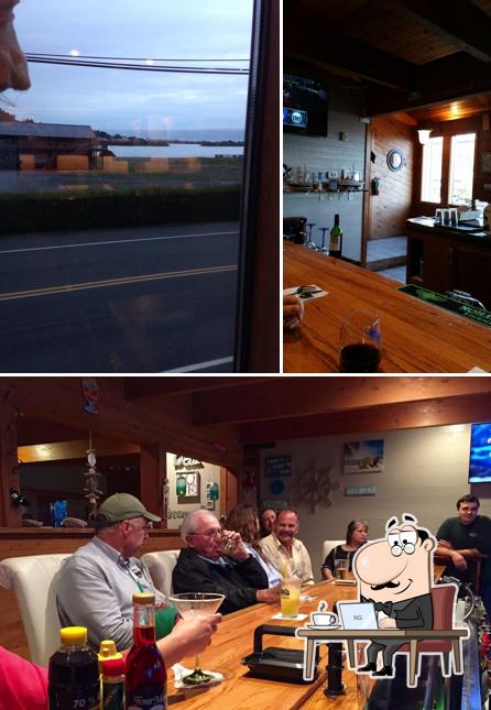 The Rod 'n Reel Restaurant and Bar, Gold Beach - Restaurant menu ...