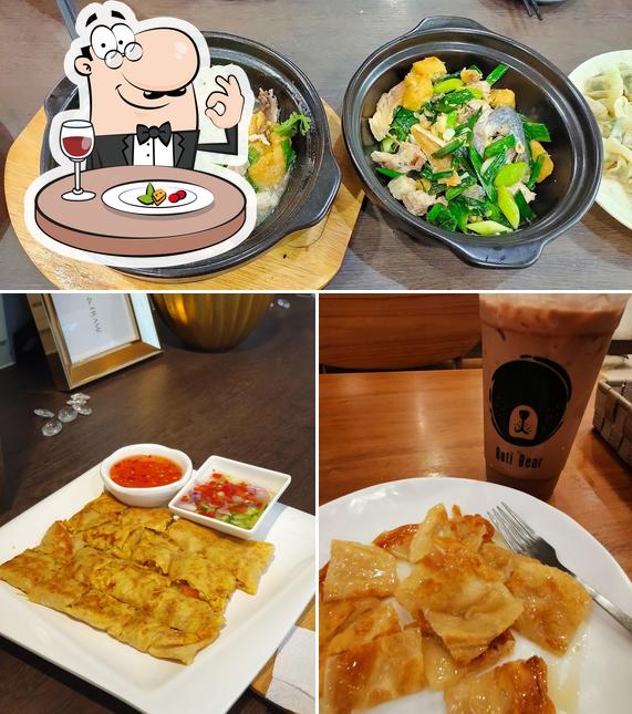 ร้านบะหมี่กวางตุ้ง restaurant, Bangkok, 270 Chok Chai 2 Alley ...