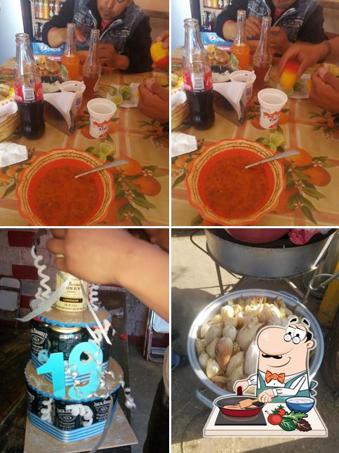 El Sazon De Mama ( Mole " Panza, Chito Y Perico ) Ubicado al costado ...