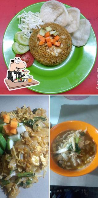 Nasi goreng Kabul Khas Brebes Ngapak restaurant, West Jakarta ...