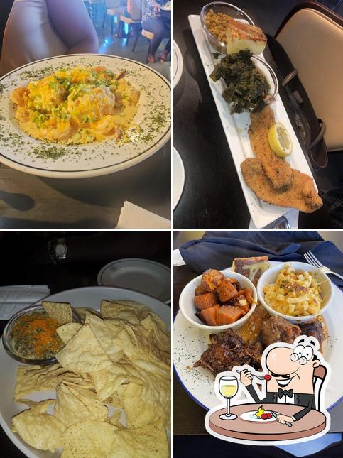 Oooh Wee It Is in Chicago - Restaurant menu and reviews