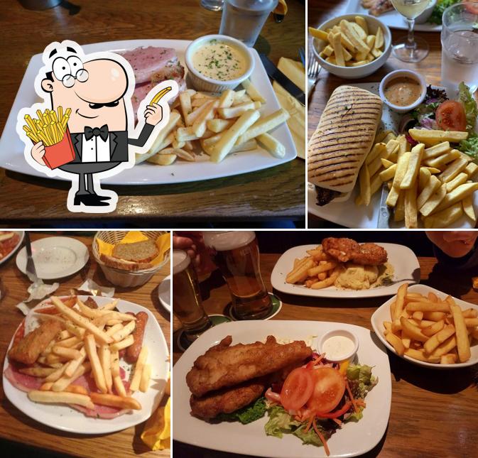 Top 4 restaurants with thereed in Lahinch, october 2025 - Restaurant Guru
