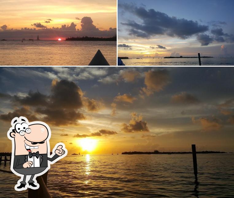 Sunset Tiki Bar, Key West - Restaurant menu, prices and reviews