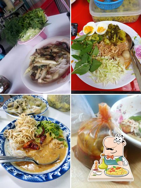 Khanom Chin Mae Chan, Bangkok - Restaurant menu, prices and reviews