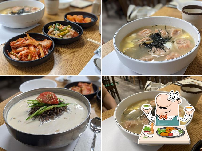 Sisters Dumpling in Los Angeles - Restaurant menu and reviews
