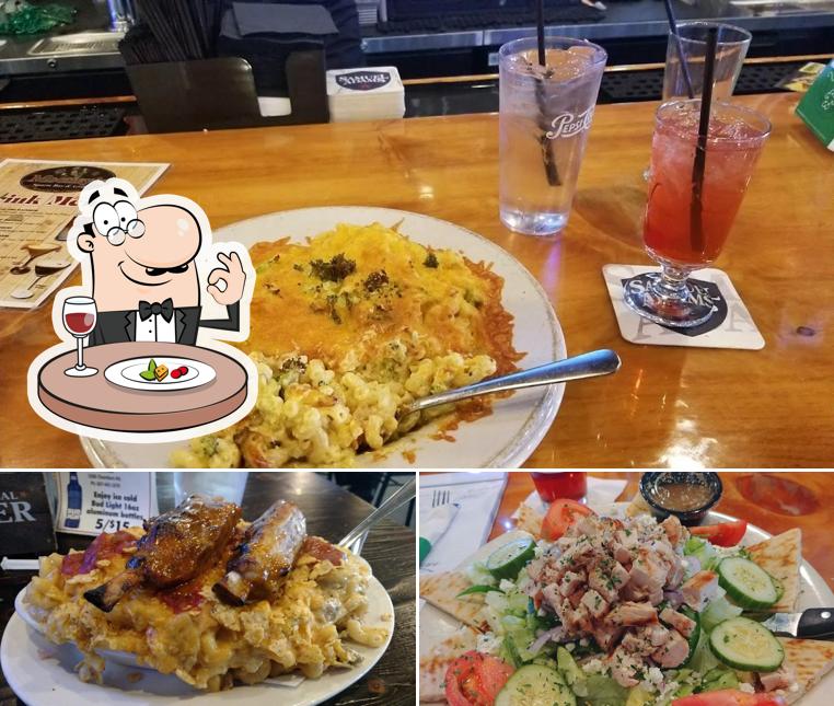 Mooney's Sports Bar & Grill in Horseheads - Restaurant menu and reviews