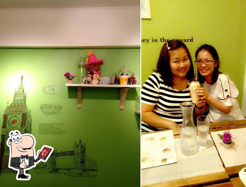 Num Nums "Meal Box & Thai Dessert" Service restaurant, Bangkok