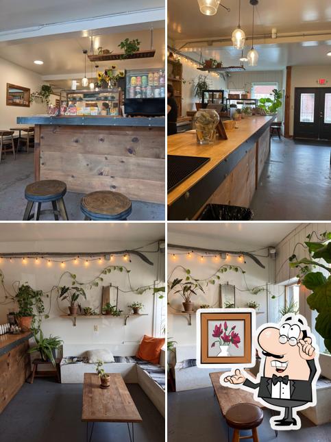 White Moon Coffee Shop in Sylva - Restaurant menu and reviews