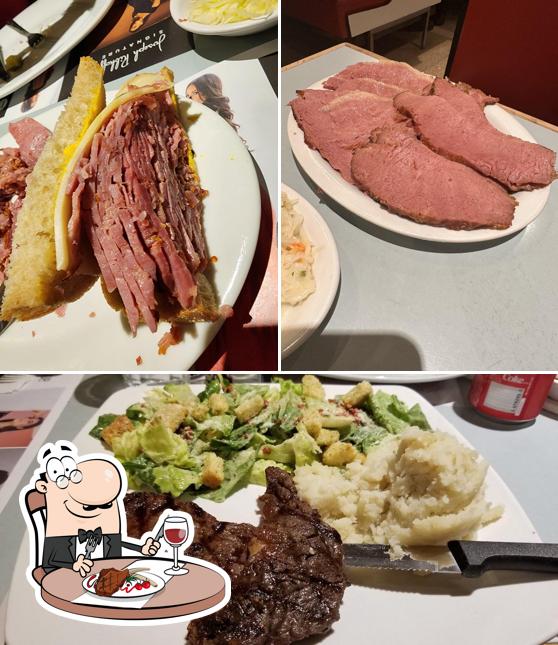Le Roi du Smoked Meat, Montréal - Restaurant menu, prices and reviews