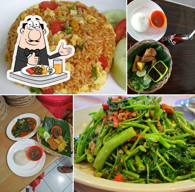 APJ Ayam Penyet Johor restaurant, Medan - Restaurant reviews