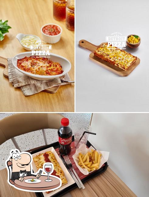Detroit pizza 8mile Rd restaurant, Ho Chi Minh City - Restaurant reviews