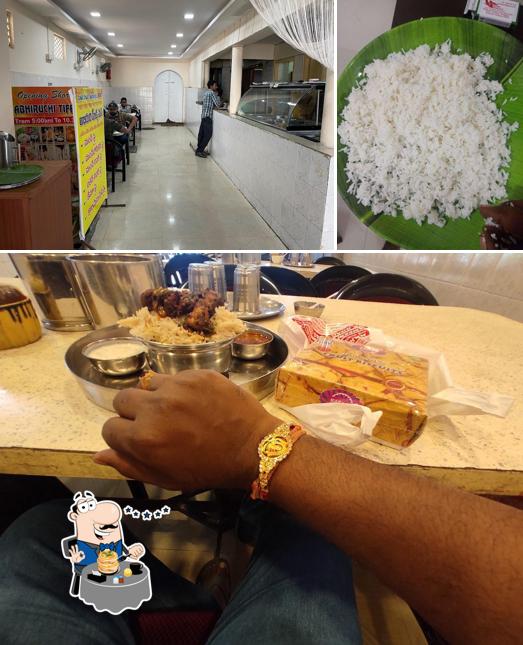 Abhiruchi Deluxe Mess,Ameerpet, Hyderabad - Restaurant reviews