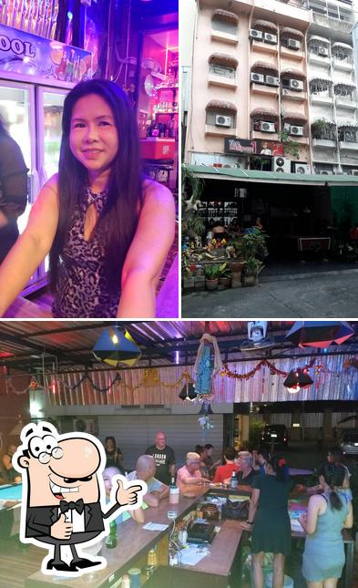 NUMBER 1 BAR and MASSAGE, Bangkok - Restaurant reviews