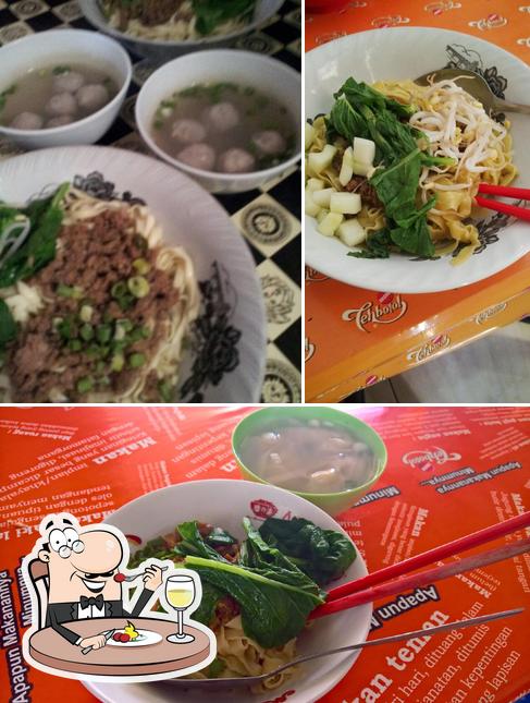 Mie Awang restaurant, Metro - Restaurant reviews