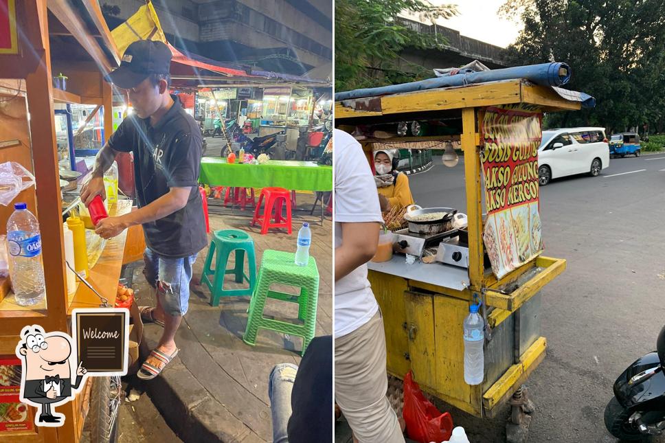 TELOR GULUNG PASAR KEMBANG CIKINI restaurant, Central Jakarta ...