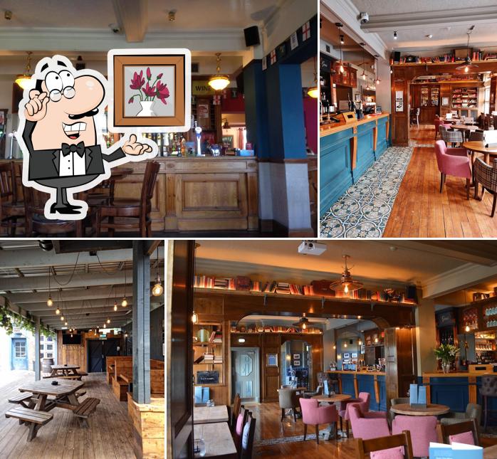 The Strafford, Potters Bar - Restaurant menu, prices and reviews