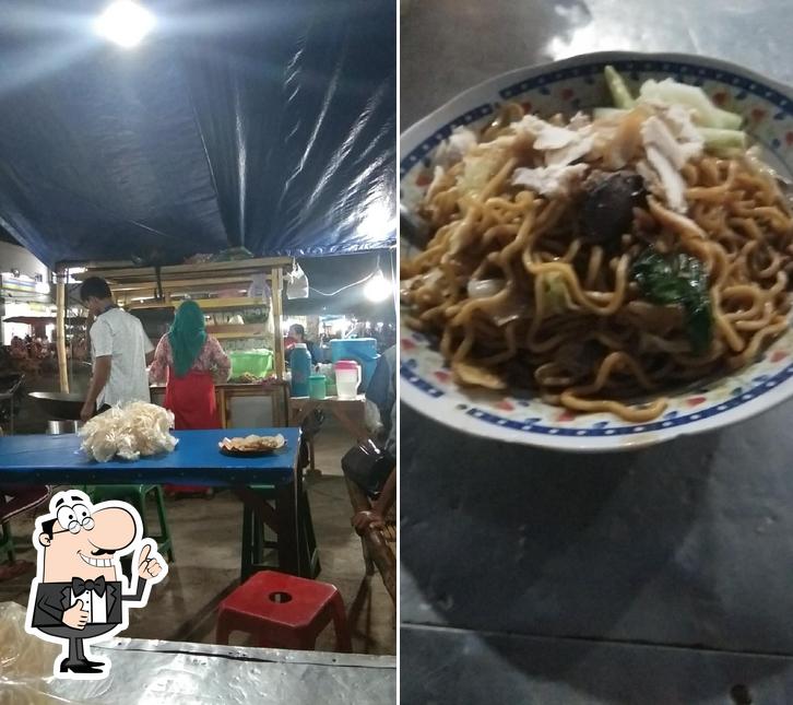 NASI GORENG & MIE GORENG PEDAS BAROKAH, Sidoarjo - Restaurant reviews