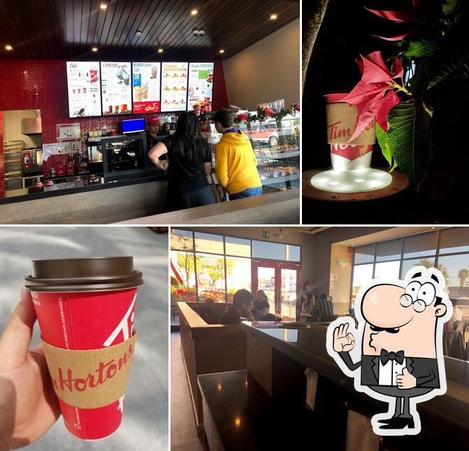 Tim Hortons Micrópolis cafe, Monterrey, Av. Eugenio Garza Sada 3820 ...