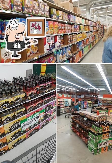 WinCo Foods in Medford
