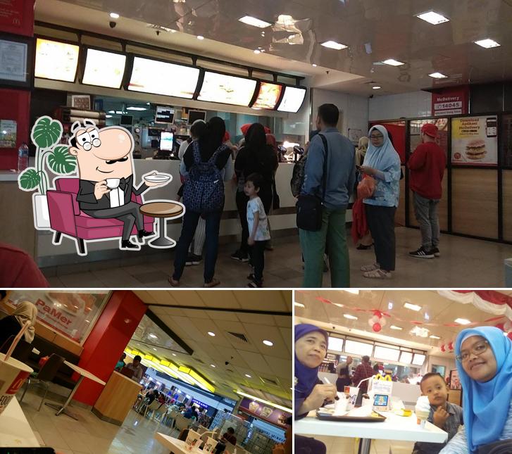 McDonald's restaurant, North Jakarta, Plaza Kalibata (Kalibata Mall ...