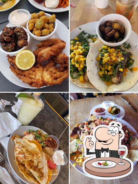 Moondog Seaside Eatery in Fulton - Restaurant menu and reviews