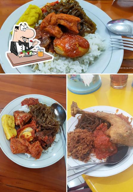 Nasi Campur Bu Ida restaurant, Surabaya, Jl. Ploso Baru No.75 ...