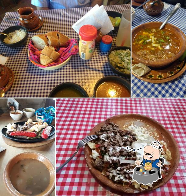 Los Adobes restaurant, Saltillo, Blvd. Eulalio Gutiérrez Treviño 1110 ...