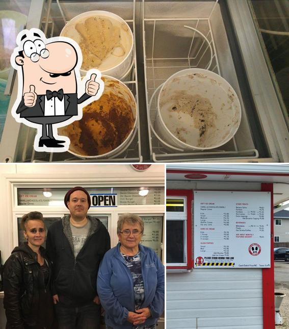 Brian's Drive-In, Lorette - Restaurant menu, prices and reviews