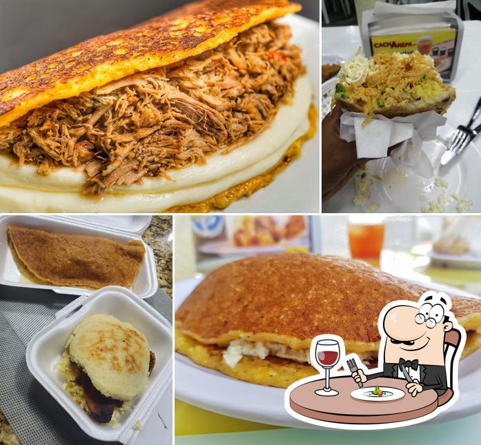 CachArepa restaurant, Santo Domingo, Av. Núñez de Cáceres - Restaurant ...