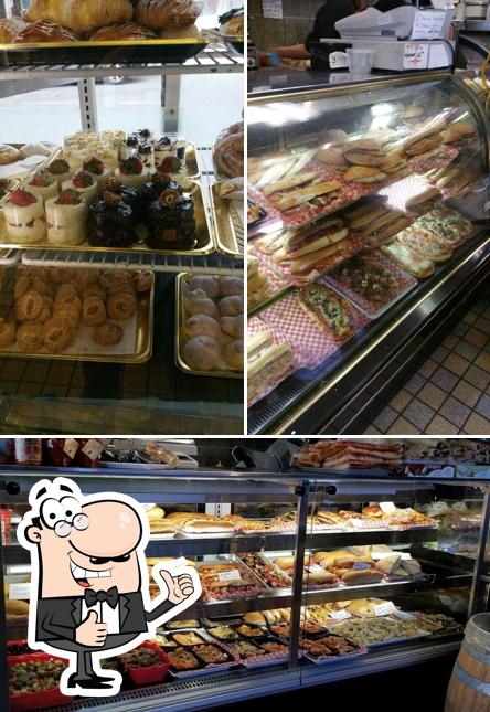 Old Country Bakery in Montréal - Restaurant reviews