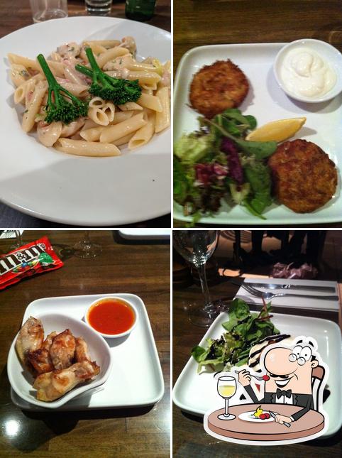 Top 5 restaurants with pizza in Leatherhead, october 2024 - Restaurant Guru