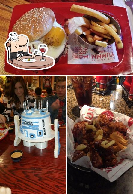 Red Robin Gourmet Burgers and Brews in Silverdale - Restaurant menu and ...
