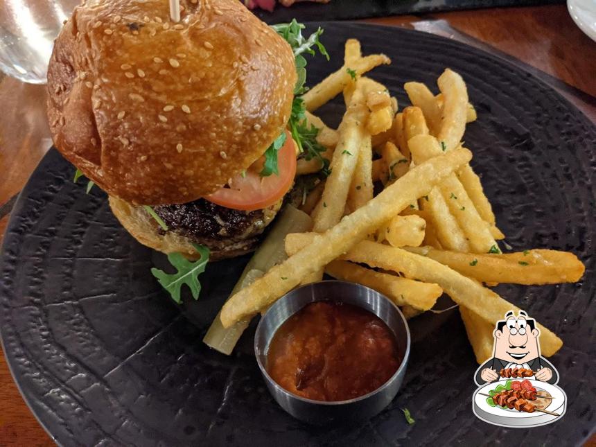 Chameleon Restaurant, Maple Ridge - Restaurant menu, prices and reviews