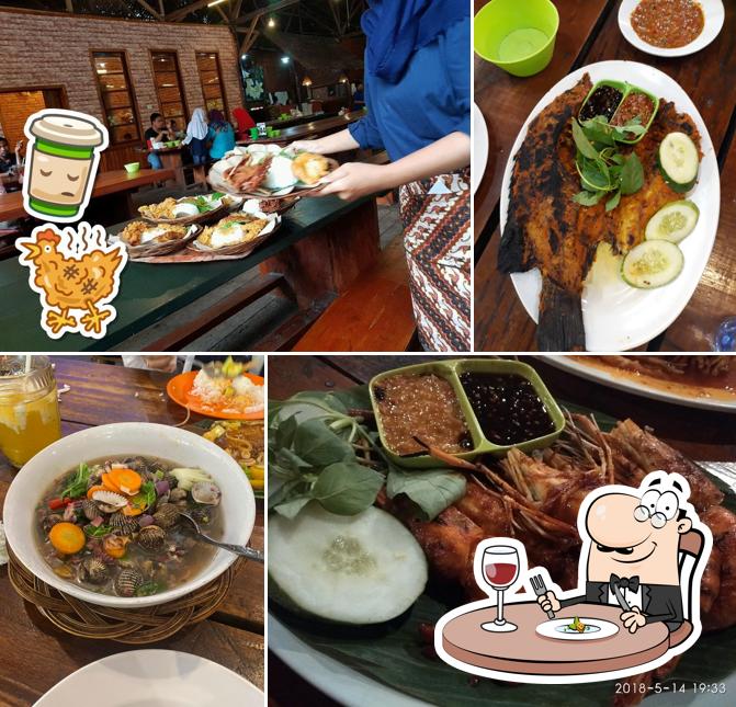 Teras Kayu Resto, Pekanbaru - Restaurant menu, prices and reviews