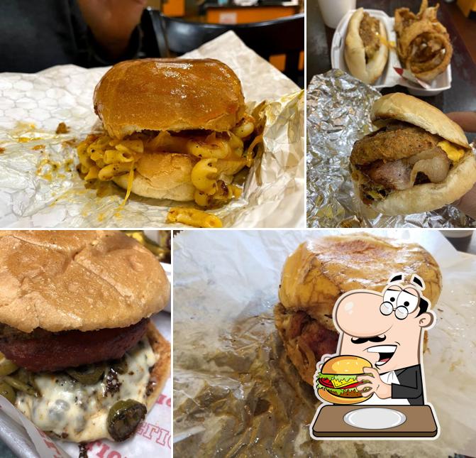 Top 10 restaurants with burgers in Newport News, september 2025 ...