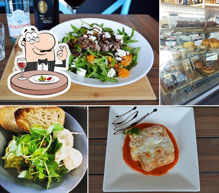 Piccola baia in Little Bay - Restaurant menu and reviews
