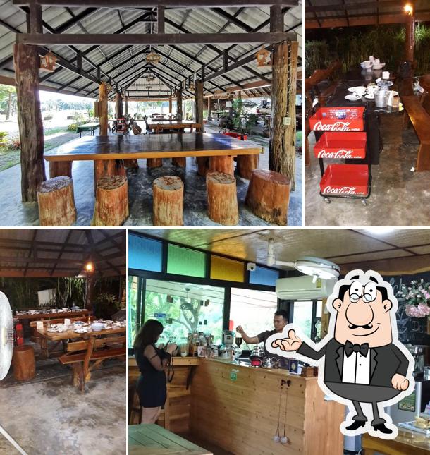 Ban Phuk Pouk restaurant, Hat Sai Ri, ตำบล บางหมาก อำเภอเมืองชุมพร ...