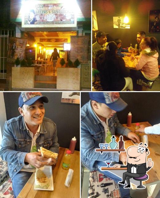 Charles chaplin arepas y sandwich restaurant, Soacha