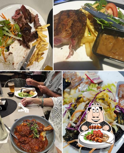 Red Beret Hotel in Redlynch - Restaurant reviews
