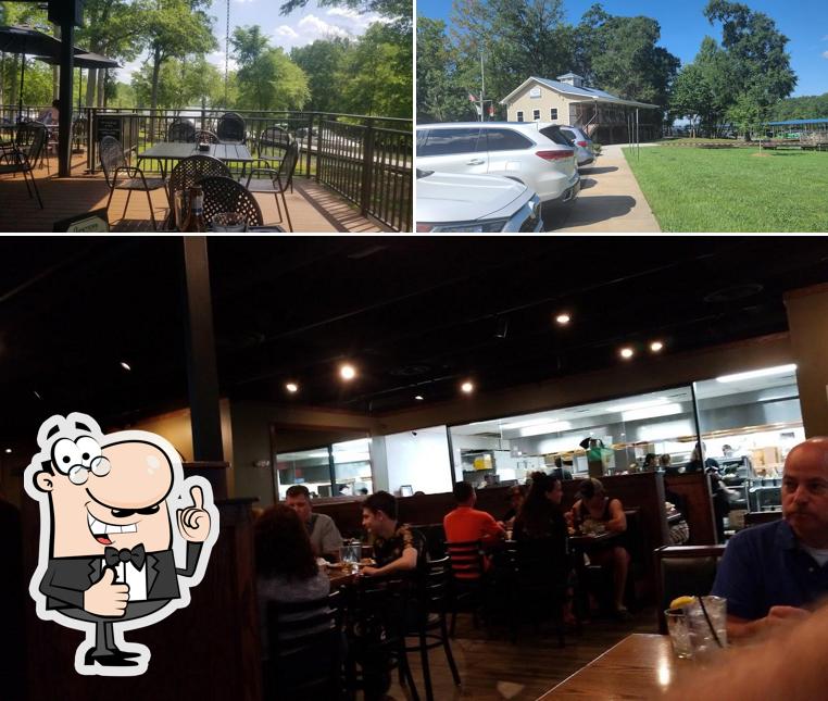J.R. Cash's Grill & Bar in Mount Holly - Restaurant menu and reviews
