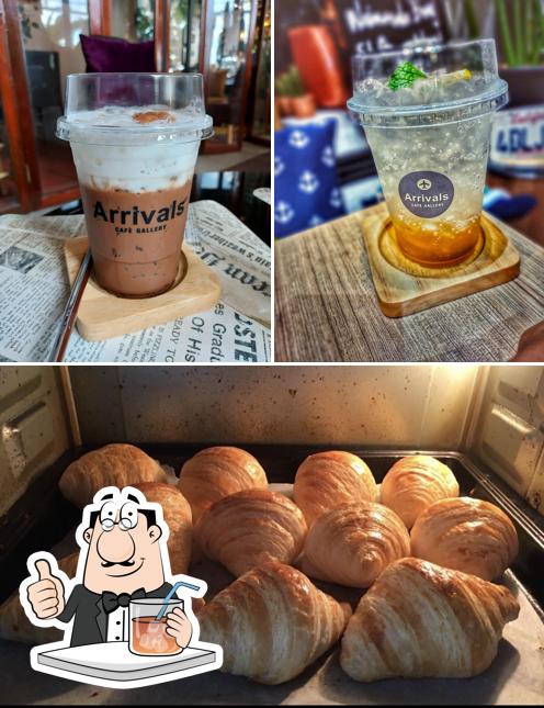 Arrivals Cafe Gallery, Bangkok - Restaurant reviews