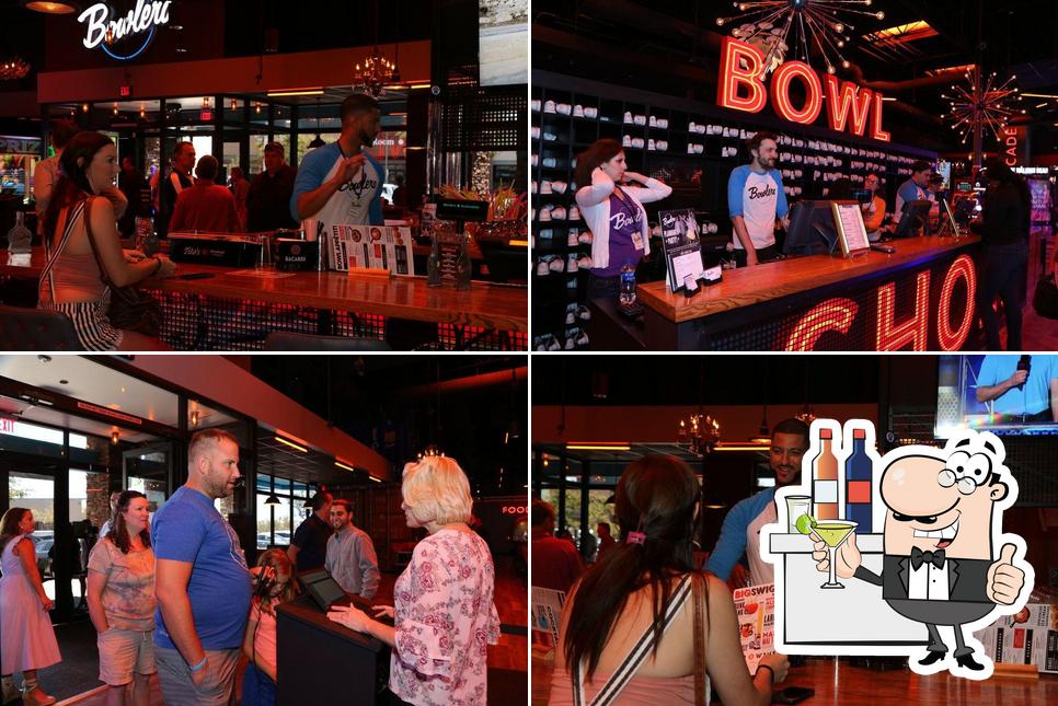Bowlero, 7000 E Mayo Blvd #19 in Phoenix - Restaurant reviews
