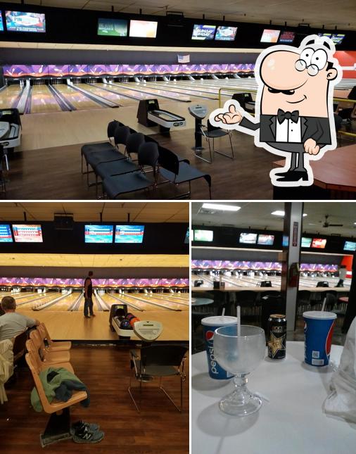 AMF Windsor Lanes, Oklahoma City - Restaurant menu, prices and reviews