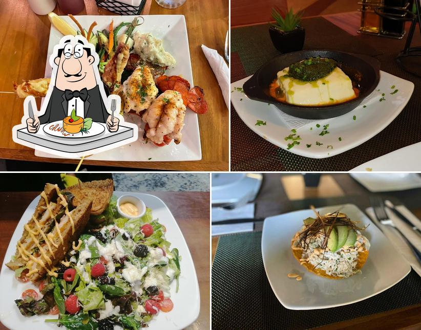Top 7 restaurants with chicken sandwiches in Cabo San Lucas, december ...