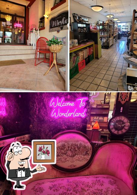 The Looking Glass Cafe, Kingston - Restaurant menu, prices and reviews