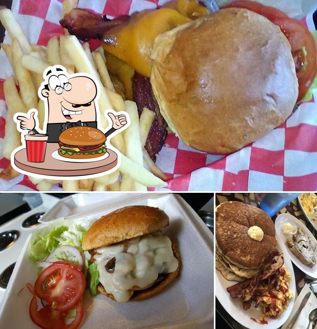 Three Bear's Cafe, Heber-Overgaard - Restaurant menu, prices and reviews