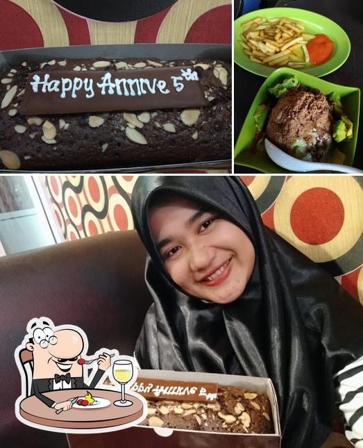 M5 Cafe & Resto Seafood, Selat Panjang Kota - Restaurant reviews