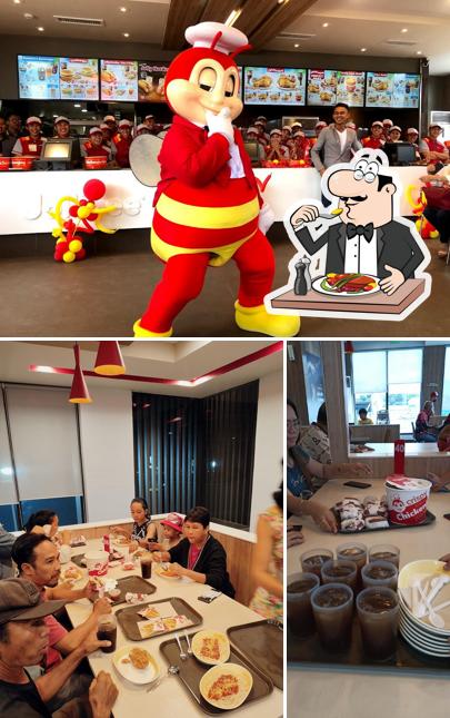 Jollibee, Surallah - Restaurant menu, prices and reviews